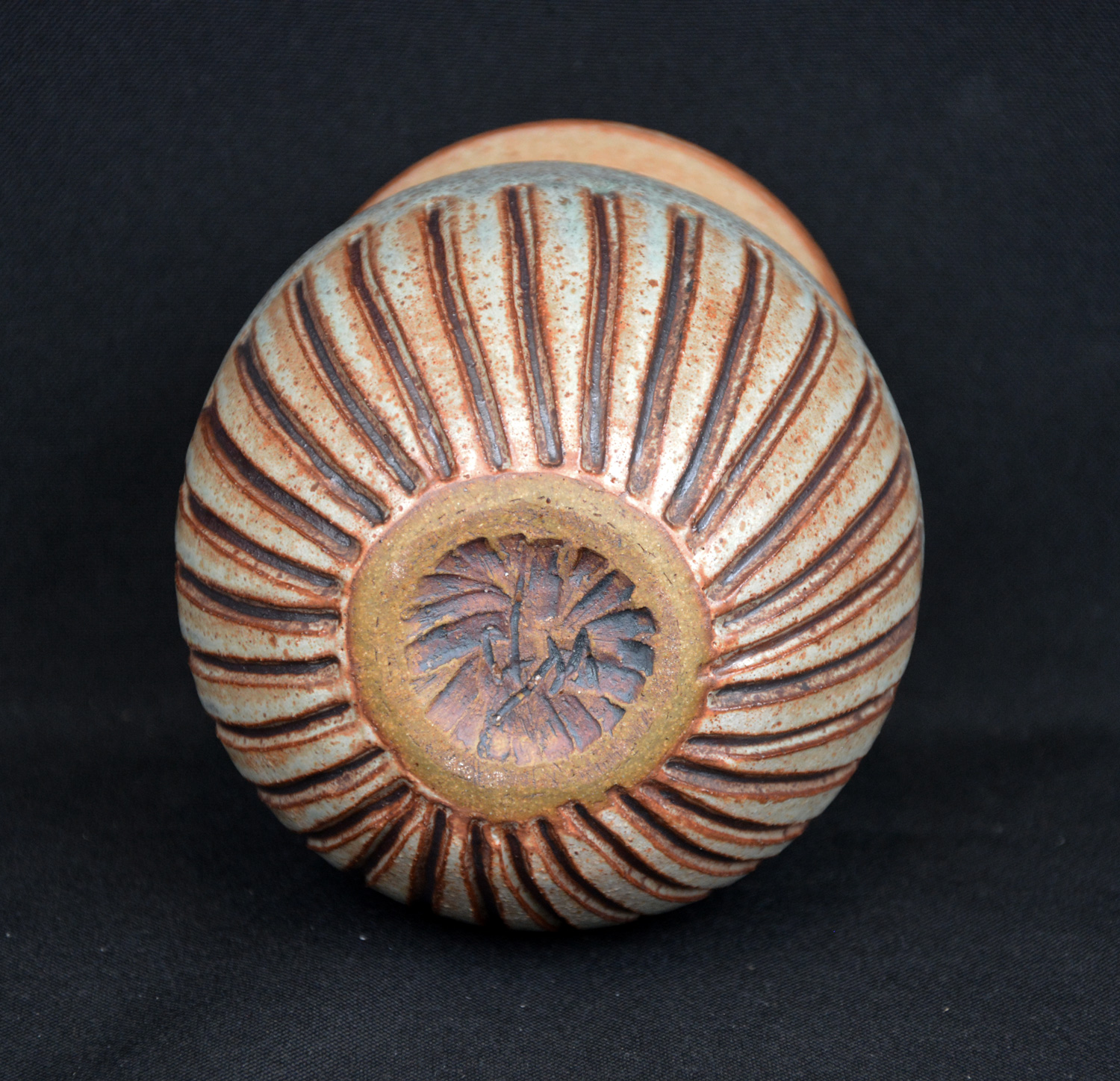 Incised Vase – The Ren Brown Collection Gallery