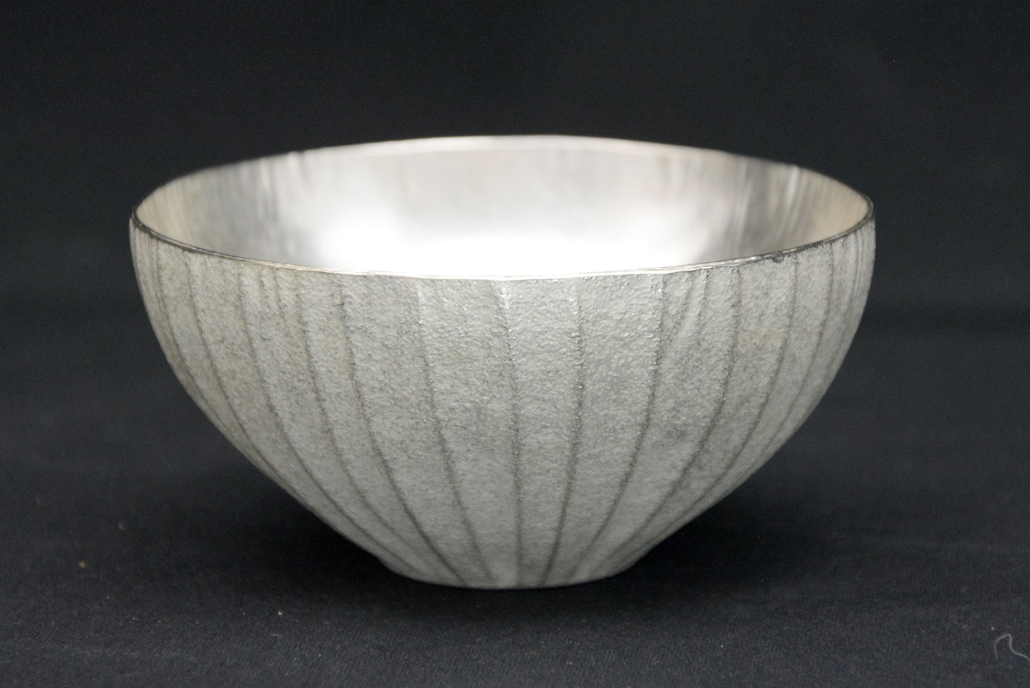 Silver Sake Cup – Vertical Lines – The Ren Brown Collection Gallery