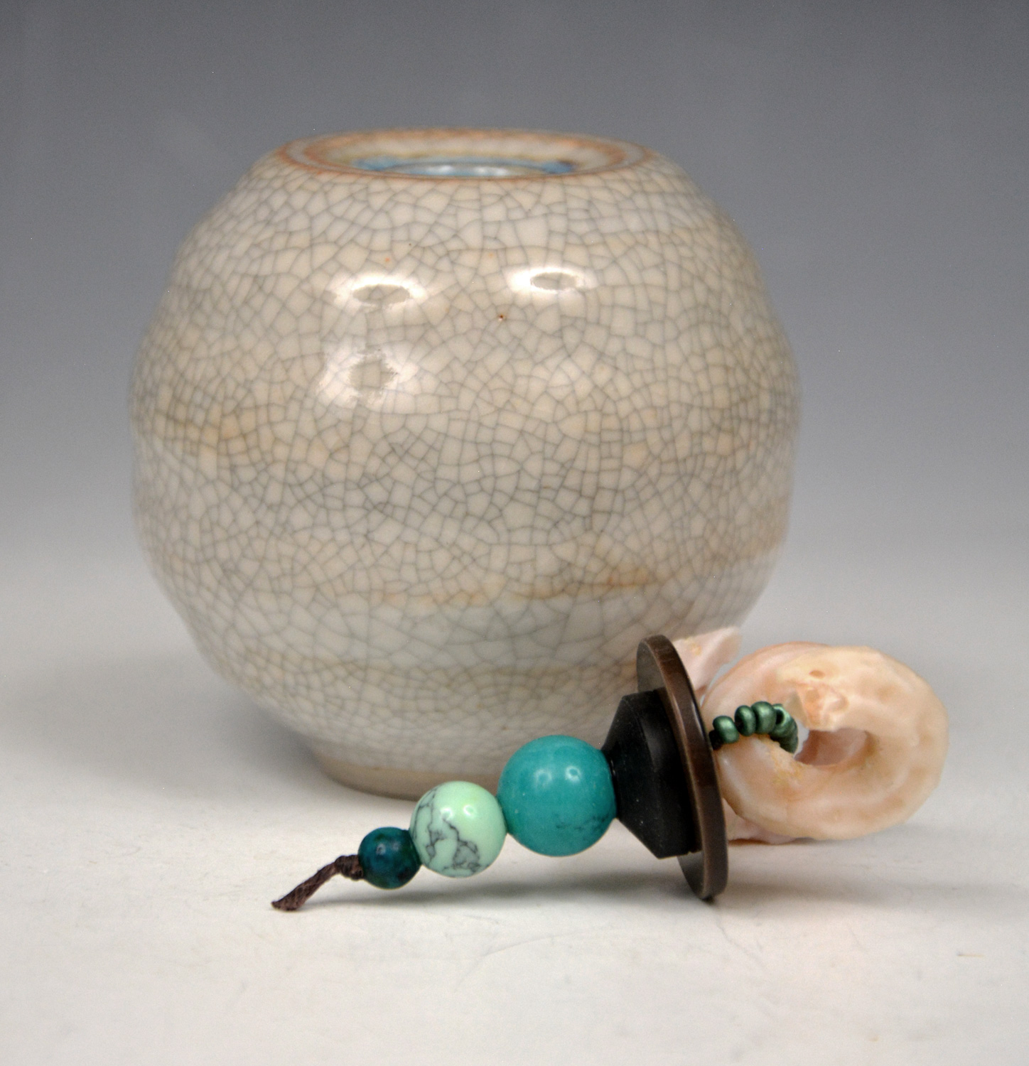 Vessel 146 – Grey Crackle with Shell – The Ren Brown Collection Gallery