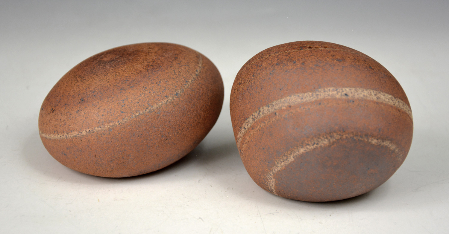 Salt & Pepper Shaker – Stackable #523 – The Ren Brown Collection Gallery